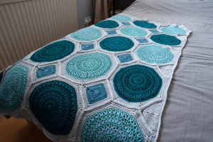 Lisbon Tiles Blanket Free Crochet Pattern - Love Quilting Online