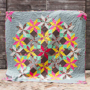 Tutorial of a beautiful, stylish and modern Infinity Quilt